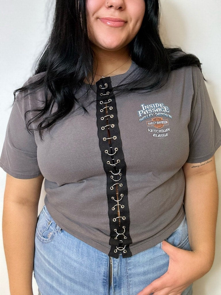 Harley-Davidson Alaska Wolves Ring Split Crop Top | Knee Deep Denim